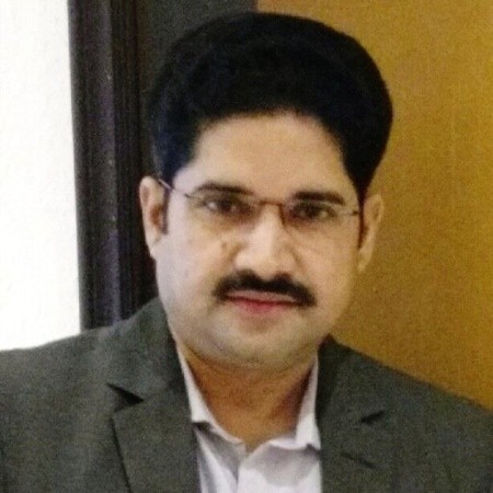 IQ City United World School of Business